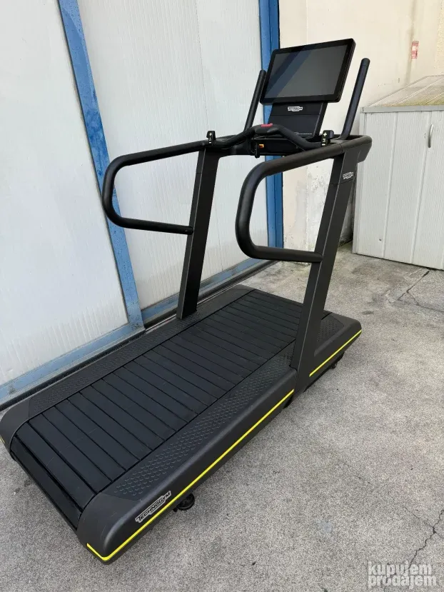 Technogym SkillRun 5000 Unity Treadmill - Traka za trčanje - KupujemProdajem
