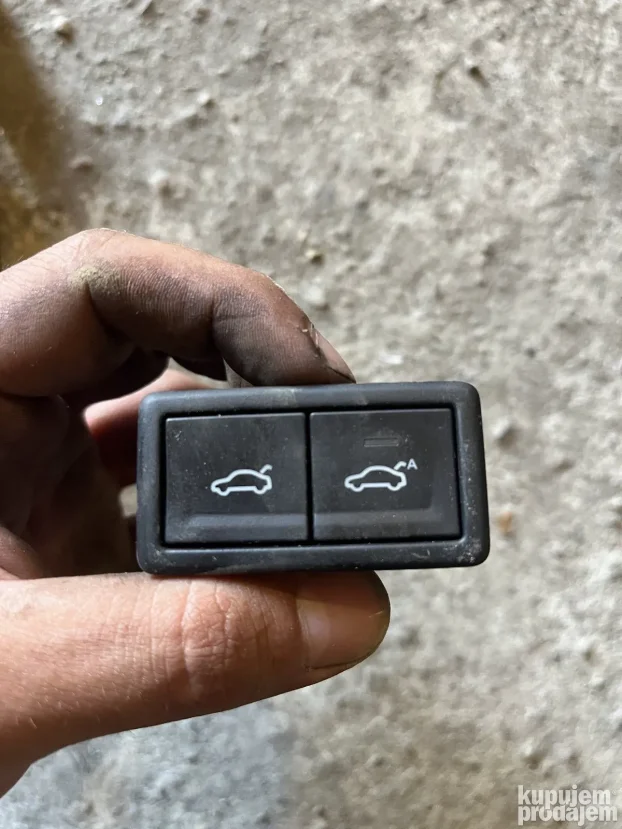 Taster prekidac otvaranje zatvaranje gepeka tiguan 16-20 - KupujemProdajem