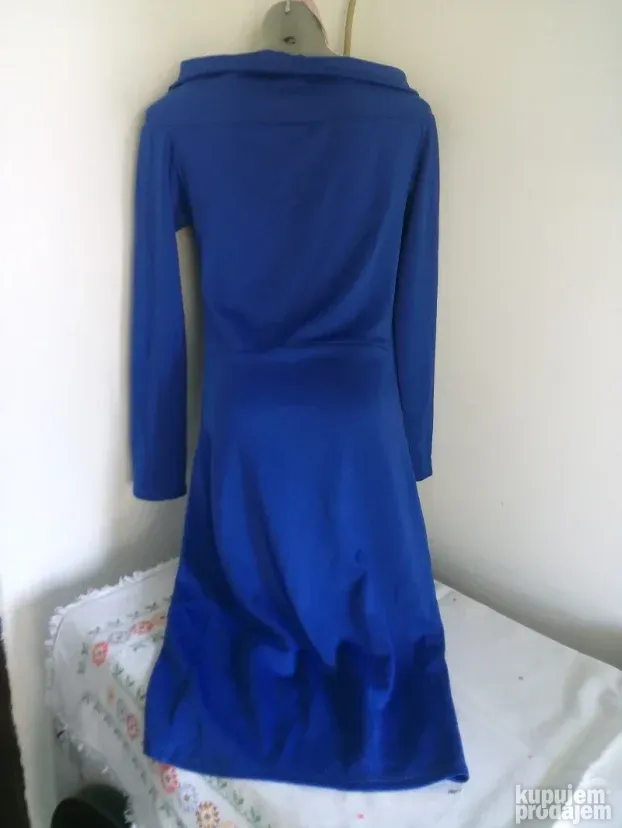 Kraljevsko plava camac dekolte haljina M/L - KupujemProdajem
