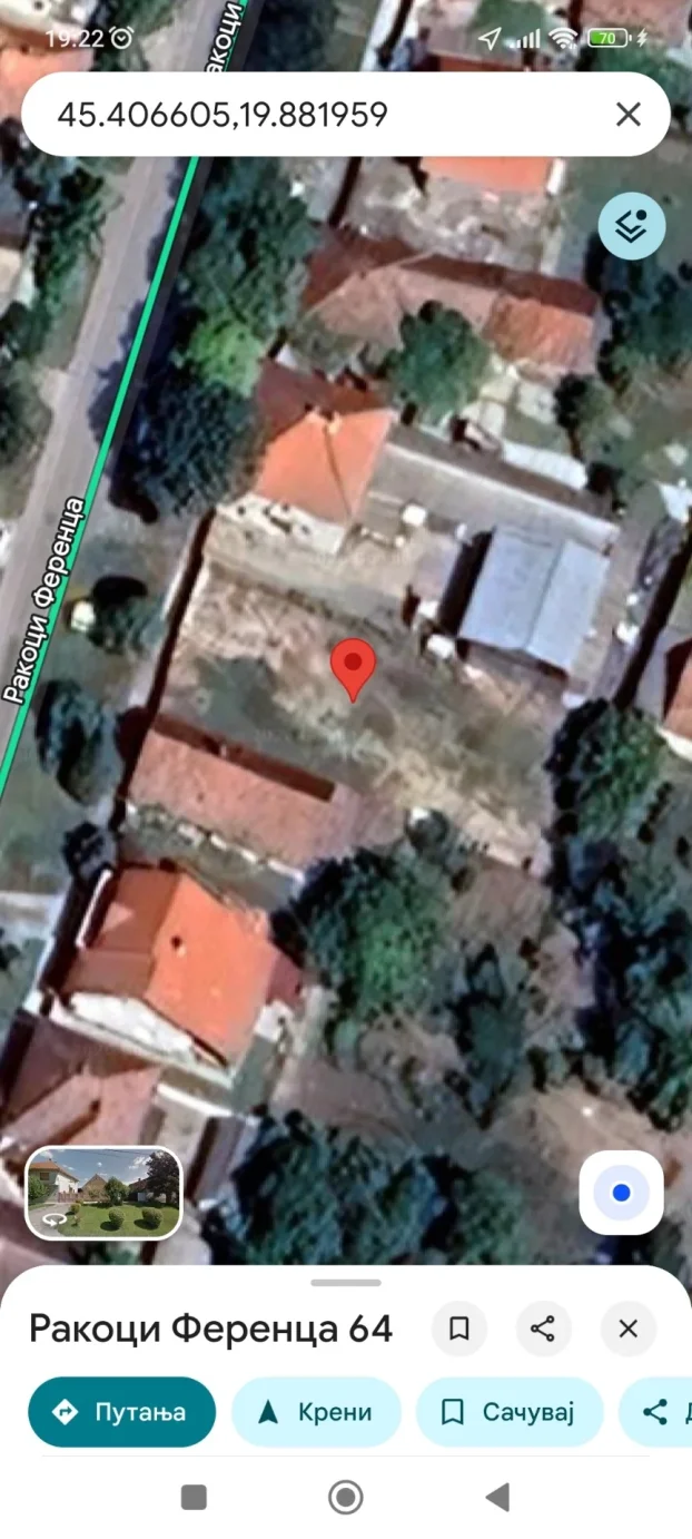 Plac i zemljište na prodaju - PLAC u centru sa ucrtanom kućom ...