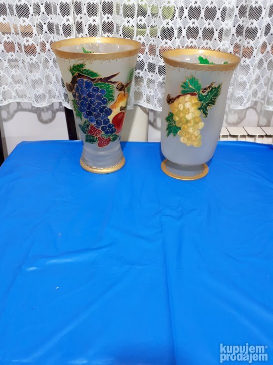 Dve vaze rucno slikane i ukrasni tanjir - KupujemProdajem