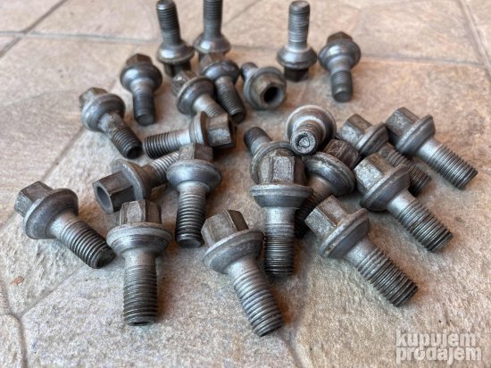 Srafovi za felne Smart for two - Original - KupujemProdajem