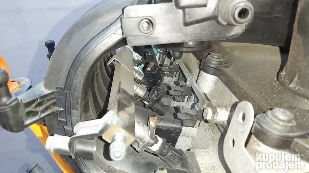 557894 Dizna Vw Golf 5 > 03-08 06A906031CM - KupujemProdajem