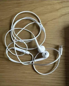 ORIGINAL APPLE Usb c kabl, Earpods, lightning 3,5mm adapter ...