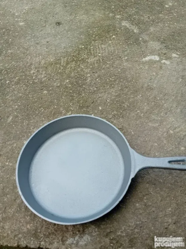 Gusani tiganji f 27cm - KupujemProdajem
