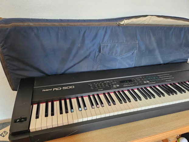 Digital Piano klavir Roland RD-500 MIDI 88 otezanih dirki - KupujemProdajem