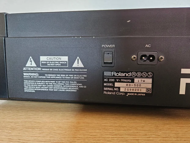 Digital Piano klavir Roland RD-500 MIDI 88 otezanih dirki - KupujemProdajem