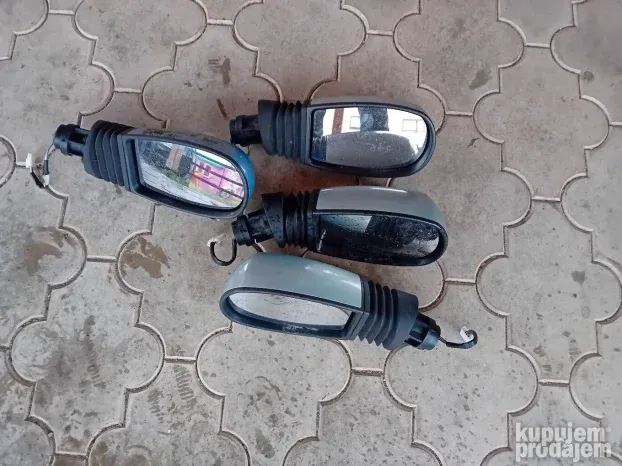 Retrovizor elektricni (kod boje 745) - KupujemProdajem