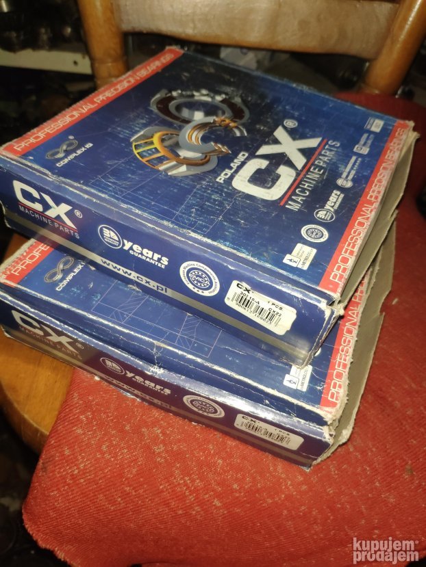 lezaj CX 30316 A poljska - KupujemProdajem