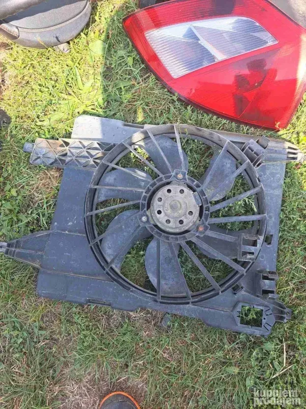 Ventilator hladnjaka Renault megane 2 - KupujemProdajem