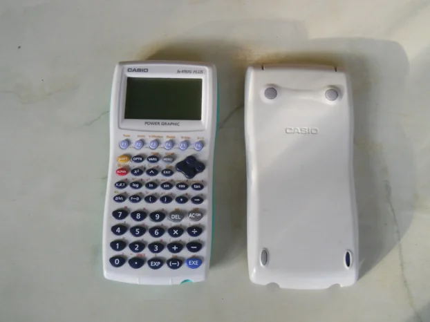 Graficki kalkulator Casio FX-9750G PLUS - KupujemProdajem
