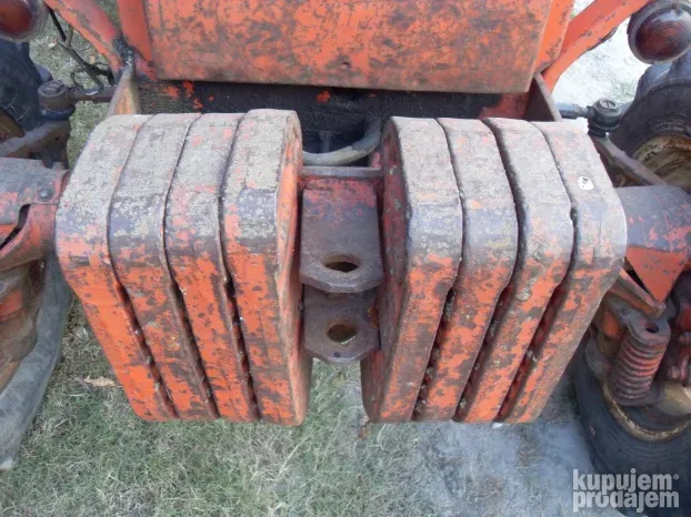 Belarus LTZ MTZ T40 prednji tegovi - KupujemProdajem