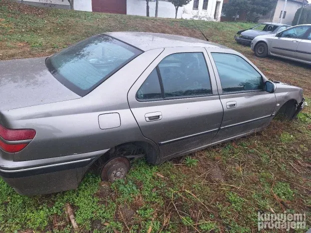 Pezo 406 desna vrata - KupujemProdajem