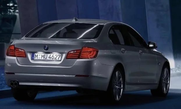 delovi za bmw f10 i f11 - KupujemProdajem