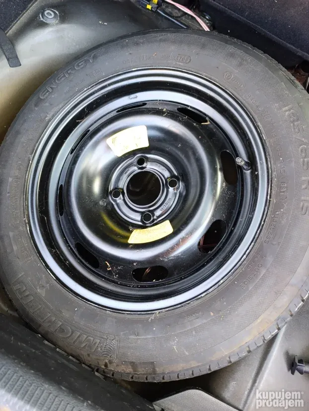 Rezervni točak R15 Peugeot 4x108 65,1 guma 185 65 - KupujemProdajem