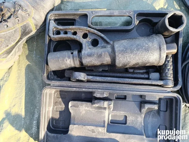 Ruski kljuc sa 2 gedore - KupujemProdajem