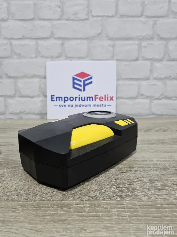 Digitalni kompresor za pumpanje guma za automobile 12V - KupujemProdajem