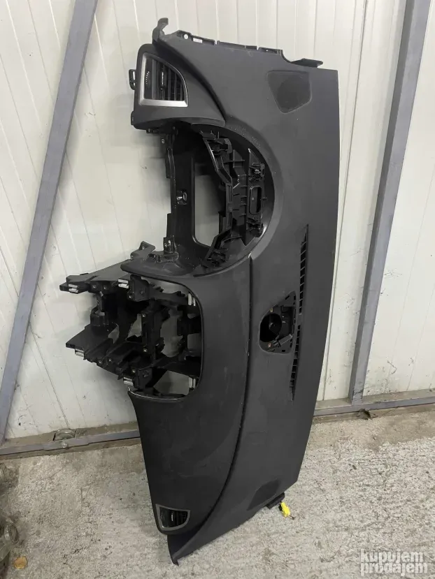 Tabla kokpit instrumental tabla opel astra j - KupujemProdajem