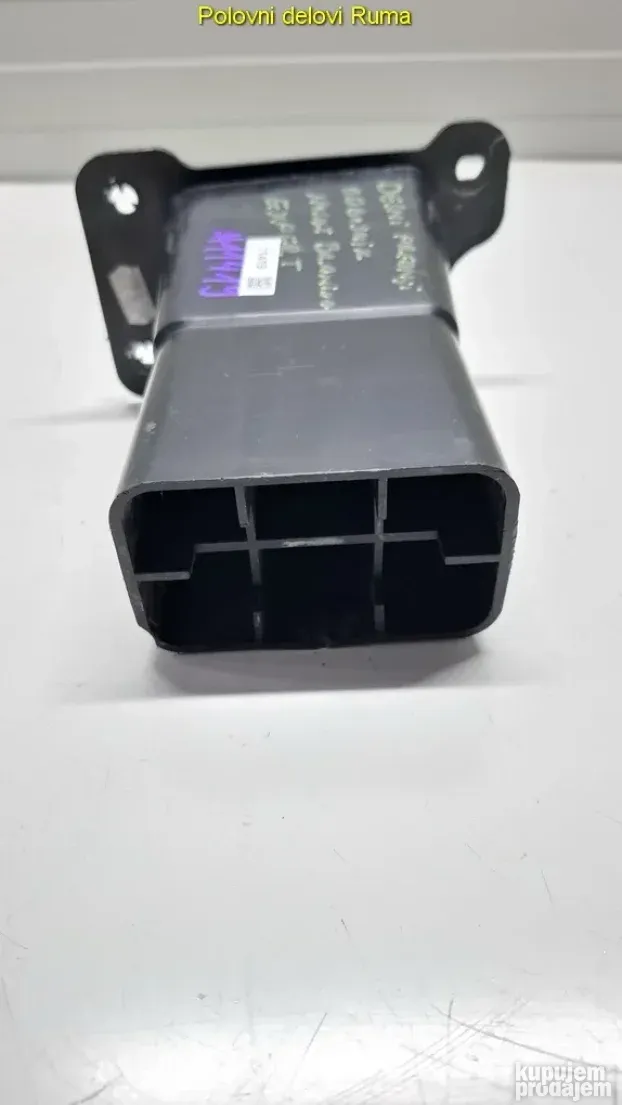 Odbojnik prednjeg branika desni Expert 3 #11419aom2 - KupujemProdajem