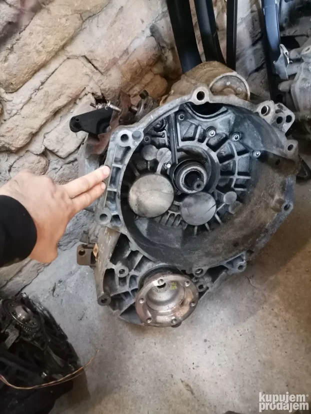 Passat B7 menjac 6 brzina - KupujemProdajem