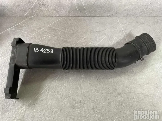 VW Polo 6R / Skoda / Seat crevo usis vazduha 6R0129618B - KupujemProdajem