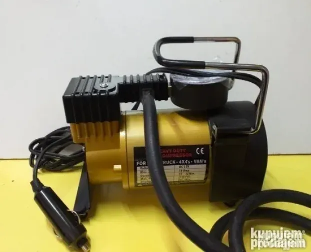 Kompresor za Auto 12v 4x4 - KupujemProdajem