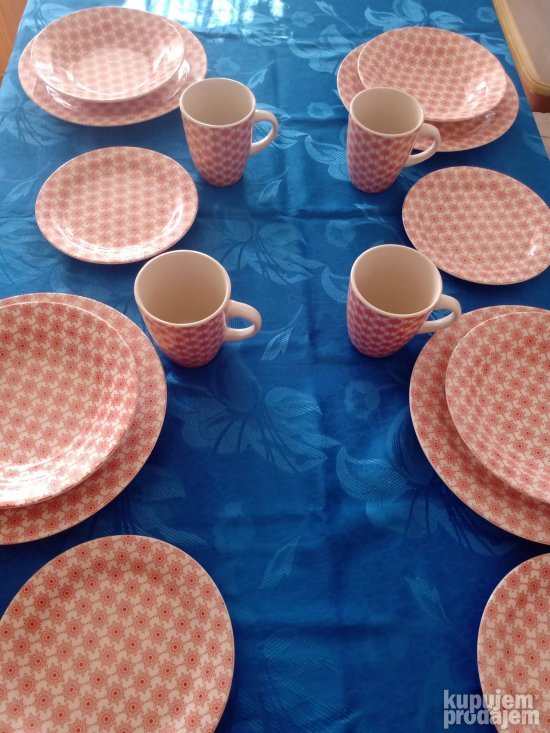 Servis nov za 4 osobe sa 4 velike solje. - KupujemProdajem