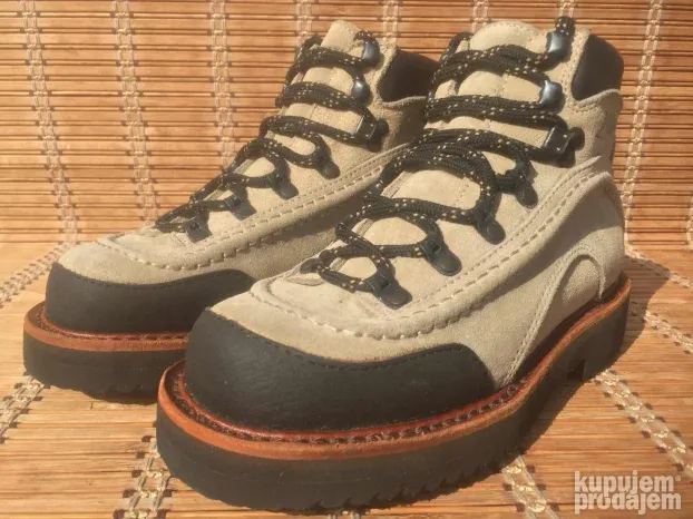 Adrew kozna obuca br 38 ulozak 240 mm - KupujemProdajem