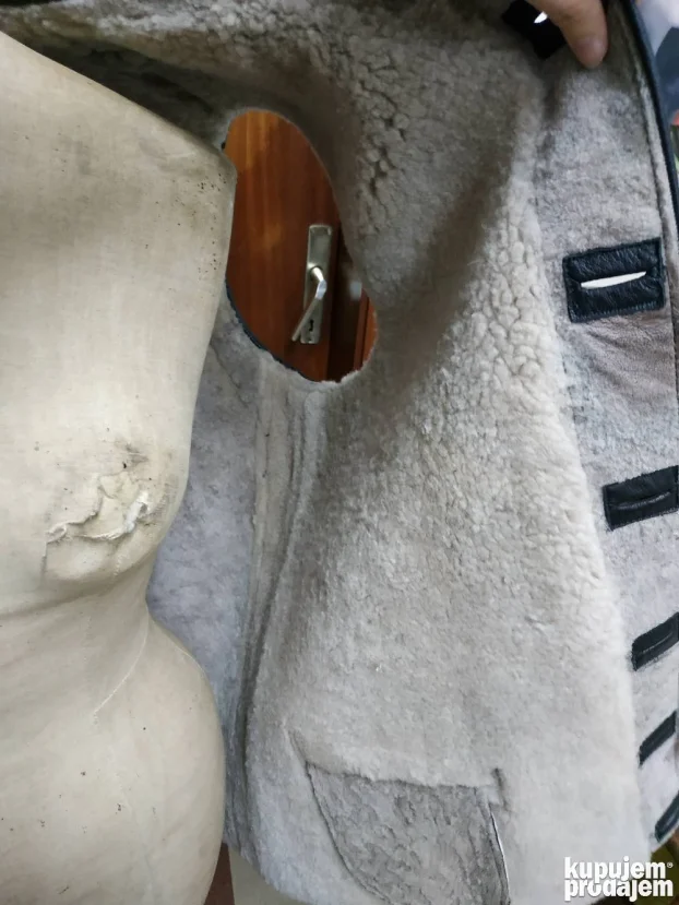 Kozuh prsnjak prsluk gunj - KupujemProdajem