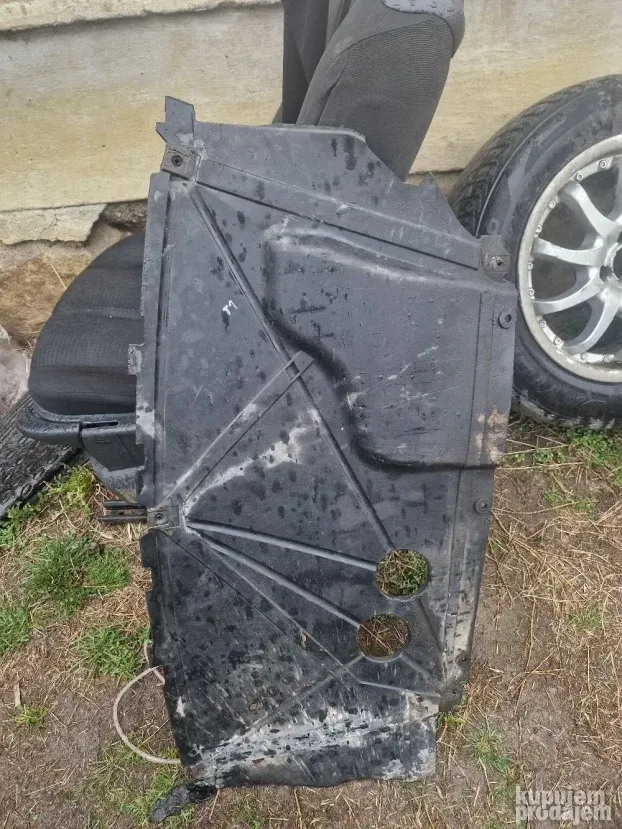 Reno Twingo 1 1.2 43kw Sus pleh - KupujemProdajem