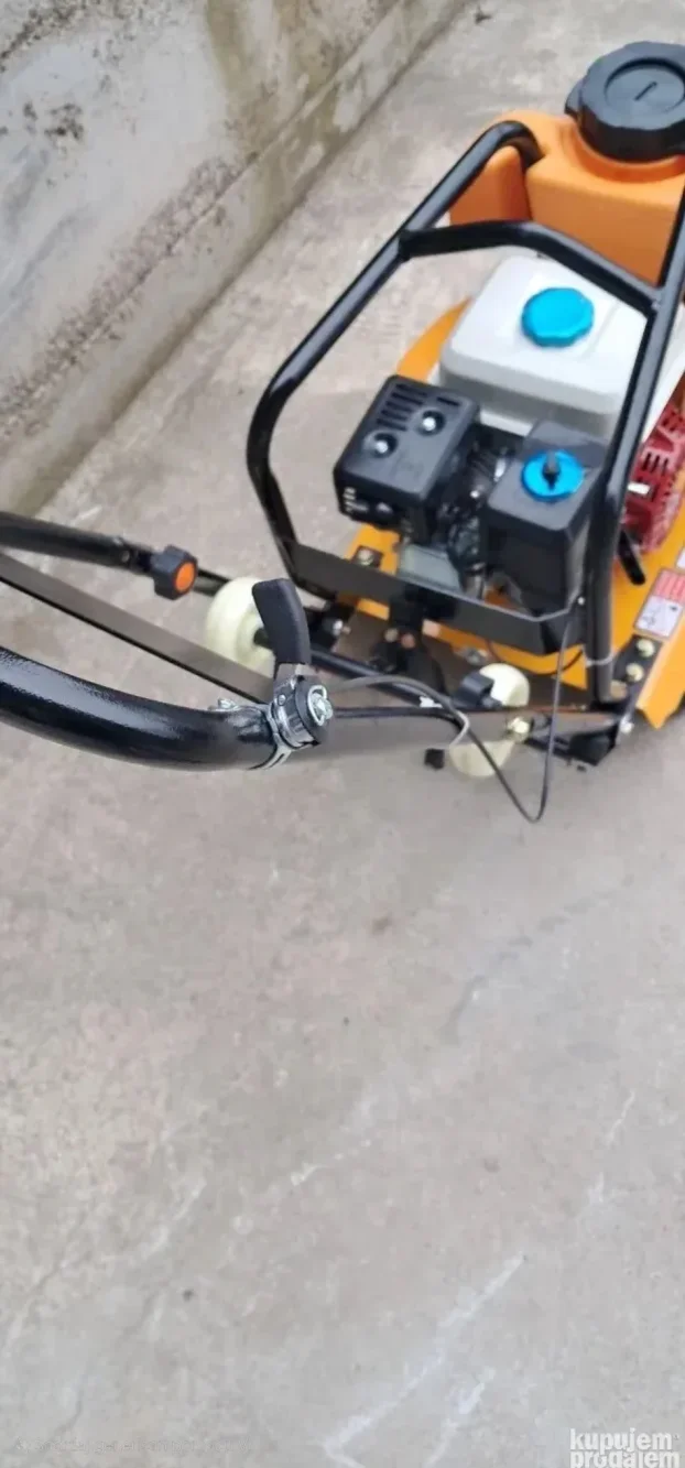 Vibro ploca (zaba) 90kg + guma za behaton NOVO - KupujemProdajem
