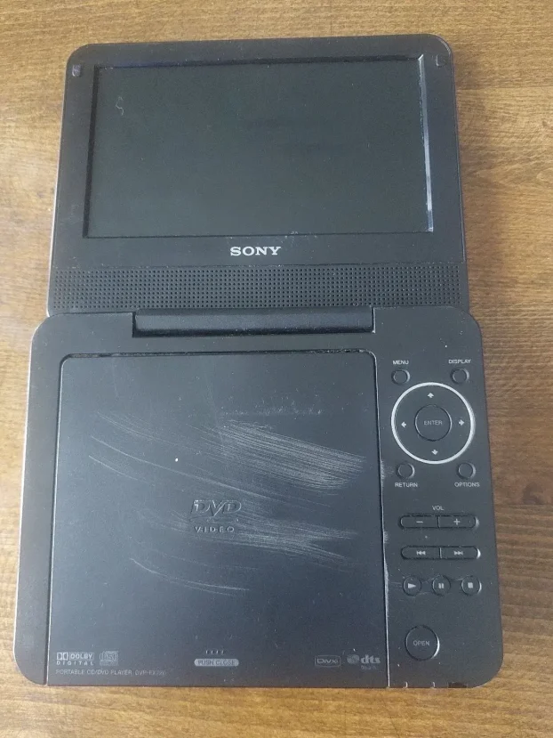 DVD plejer prenosivi - KupujemProdajem