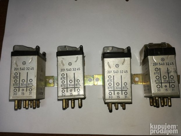 Relej ABS Mercedes 2015403245 - KupujemProdajem