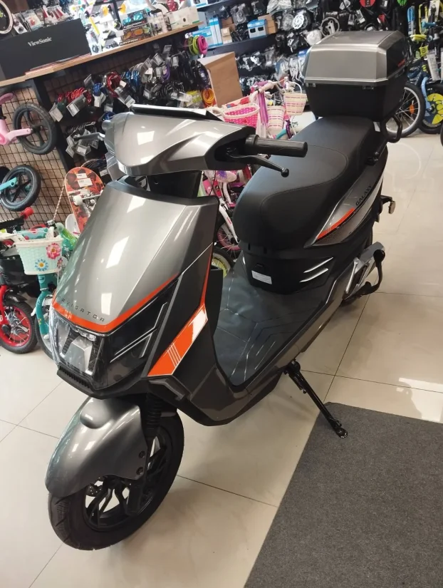 Električni moped NAVIGATOR (2000W 72V/35.5Ah) GRAFEN - KupujemProdajem
