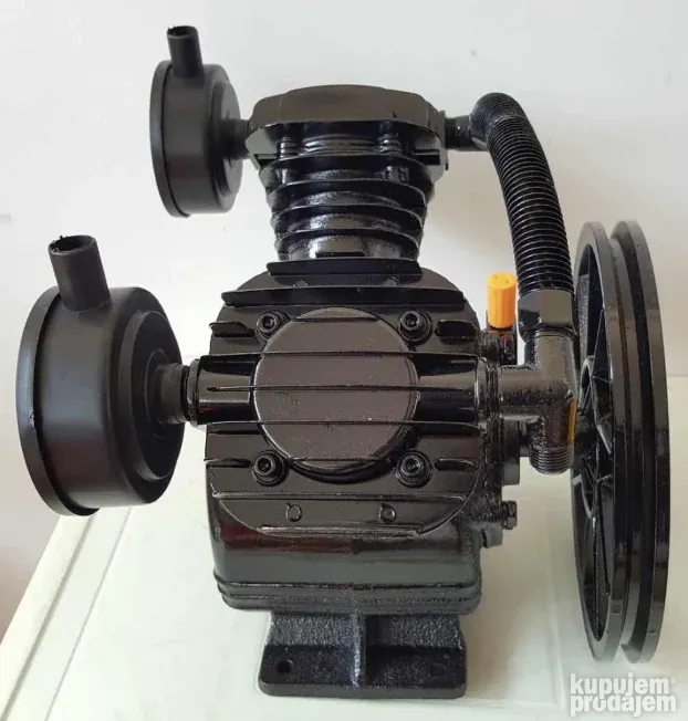 Glava kompresora V motor sa dva klipa (imamo i druge modele) - KupujemProdajem