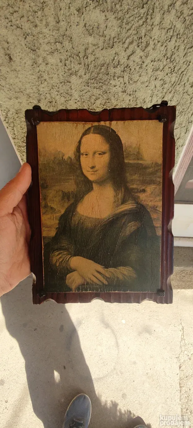 slika Mona Lize na drvenoj površini - KupujemProdajem