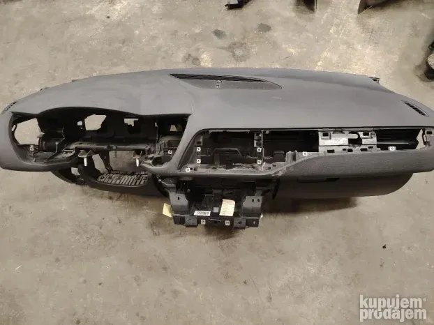 Instrument tabla za Citroen C5 X7 2014. - KupujemProdajem
