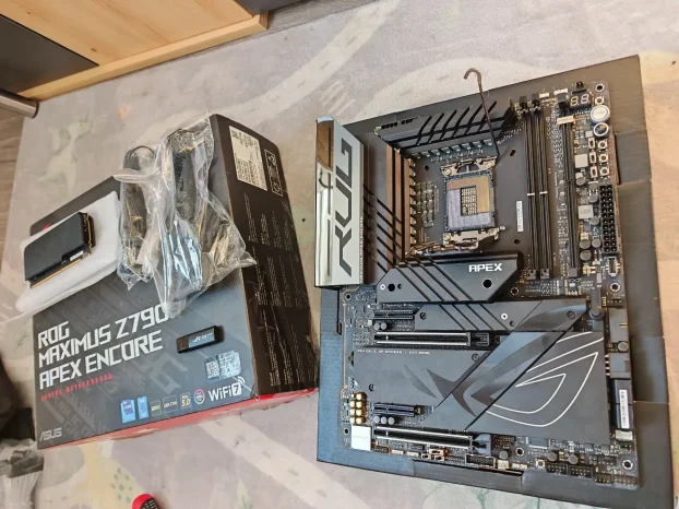 Asus Z790 Apex Encore. Mint - KupujemProdajem