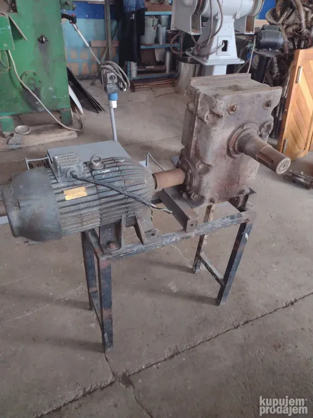 Eletro motor sa reduktorom 2 konja - KupujemProdajem