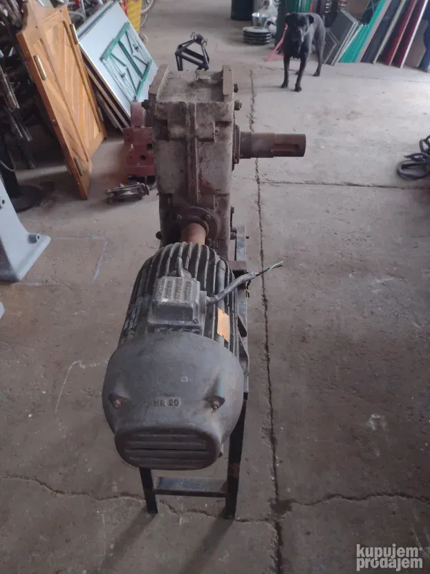 Eletro motor sa reduktorom 2 konja - KupujemProdajem