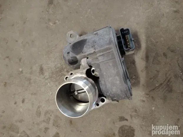 Klapna gasa 1.2 benzin 2019. Citroen C3 - KupujemProdajem