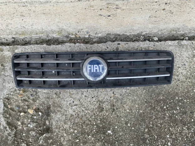 Fiat punto 3 maska - KupujemProdajem