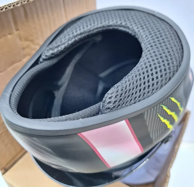 Mini ukrasne makete MOTO GP kacige mod.9- N O V O - KupujemProdajem
