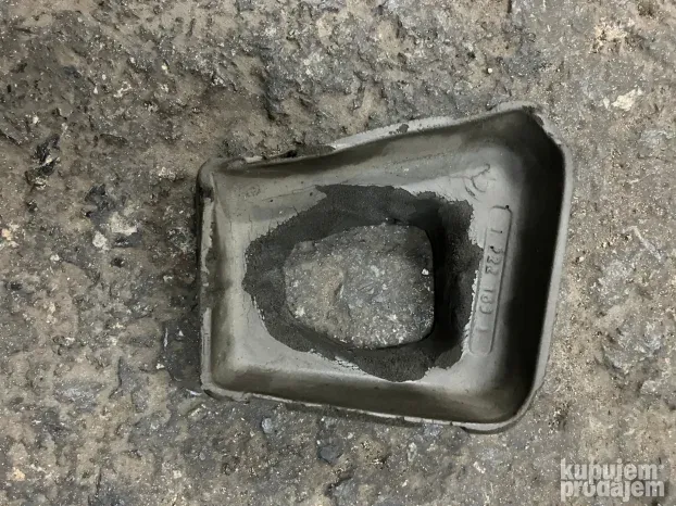 Sundjer guma oko menjaca BMW E36 M40 - KupujemProdajem