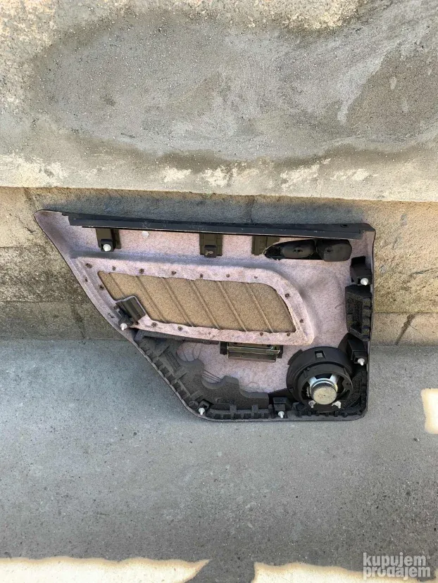 Zadnji desni tapacir Alfa Romeo 156 - KupujemProdajem