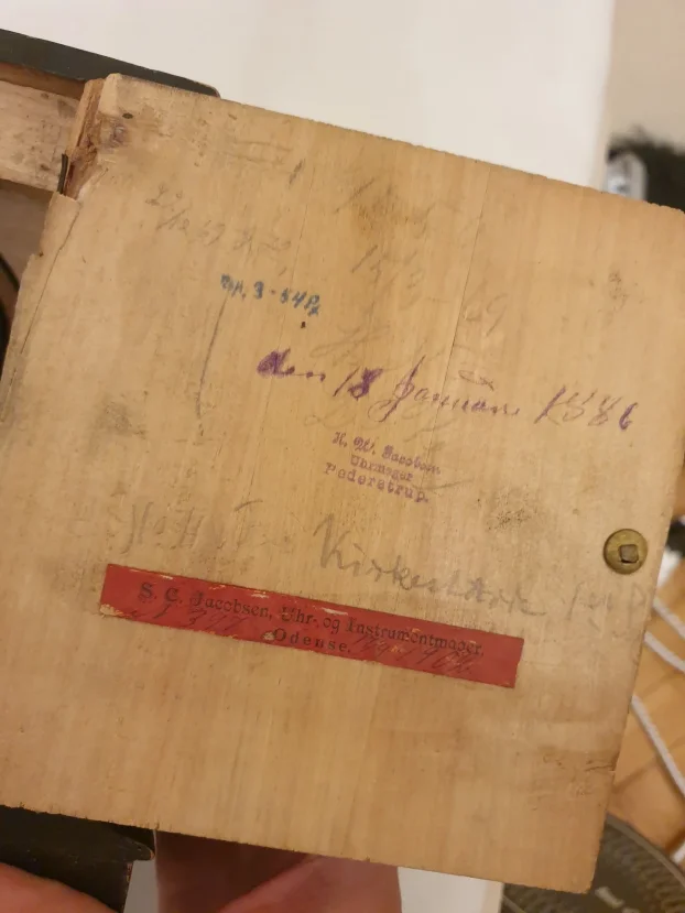 Sat iz 1886 godine. - KupujemProdajem