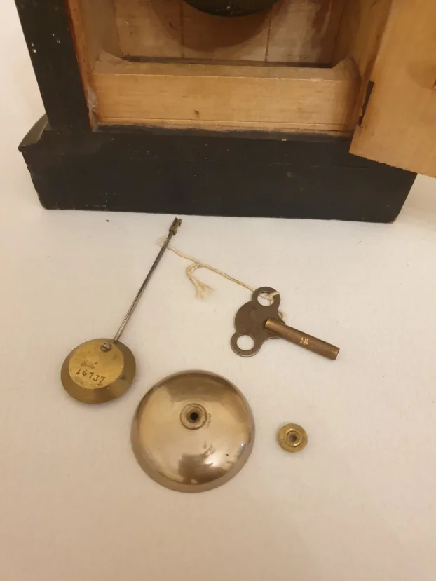 Sat iz 1886 godine. - KupujemProdajem