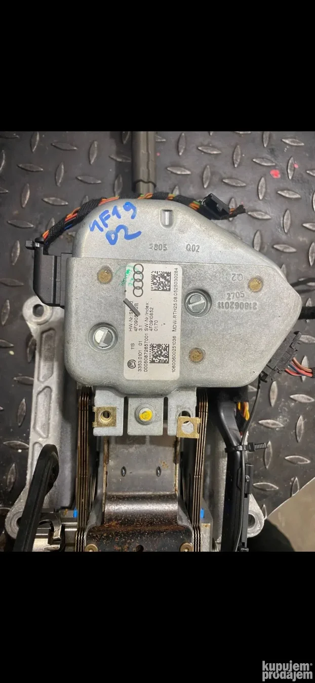 Audi a6 c6 donja brava 4f0910852 - KupujemProdajem