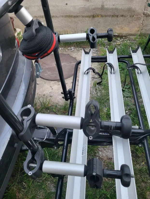 Uebler primavelo pro nosac na kuku za 4 bicikla - KupujemProdajem