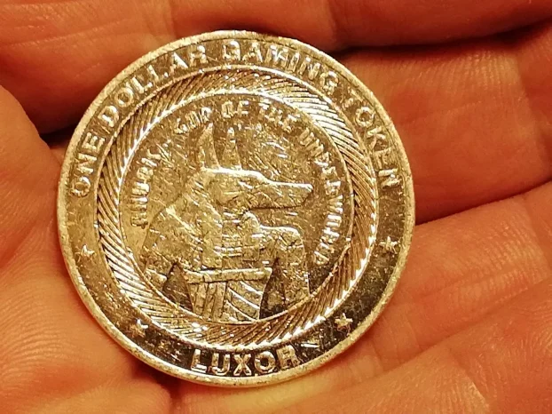 Token Luxor Las Vegas one dolar gaming token - KupujemProdajem